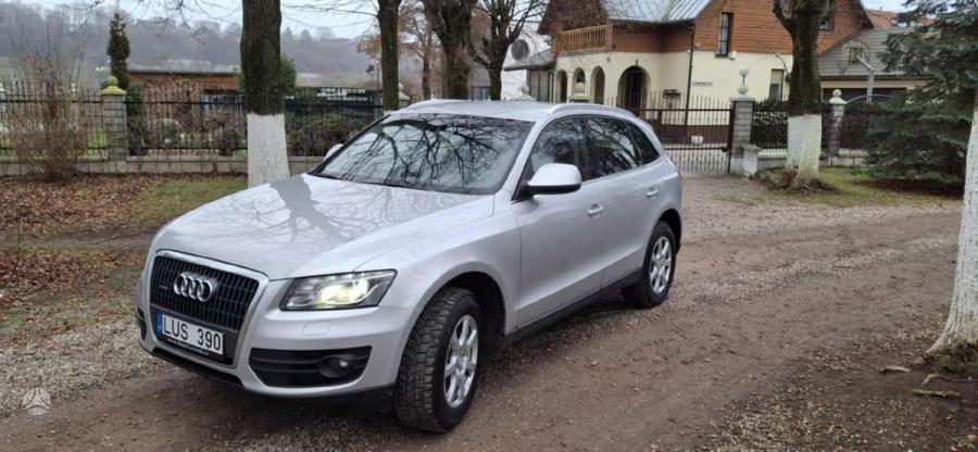 Grey Audi Q5 2009 in Kaunas, with an engine capacity of 1.97 L and mileage of 398 thousand km for 8900 €, photo 1 on AUTOMOTO.COM.LV