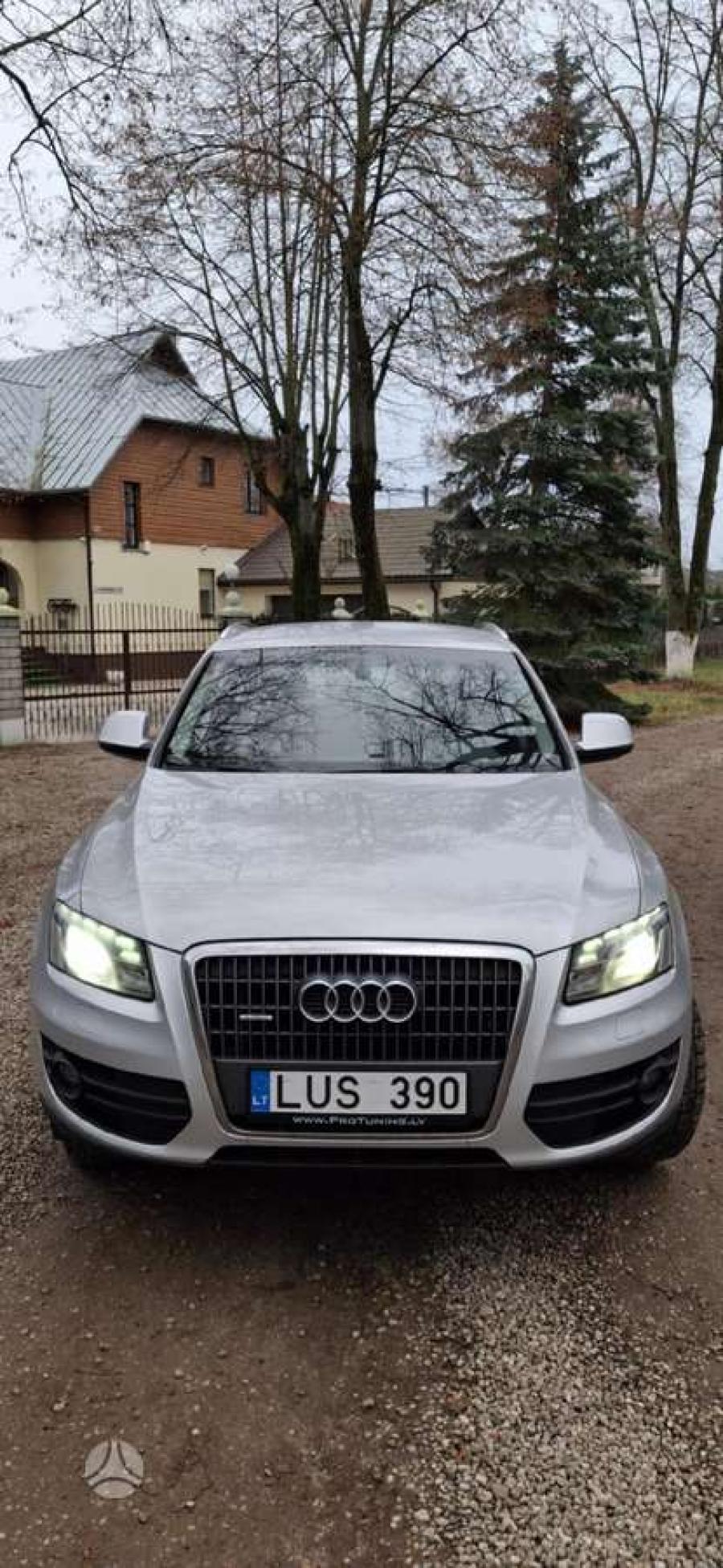 Grey Audi Q5 2009 in Kaunas, with an engine capacity of 1.97 L and mileage of 398 thousand km for 8900 €, photo 3 on AUTOMOTO.COM.LV