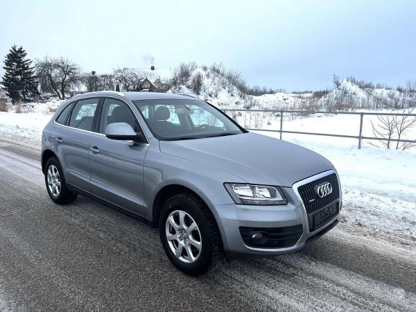 Grey Audi Q5 2009 in Ukmerge, with an engine capacity of 1.97 L and mileage of 219 thousand km for 7950 €, photo 7 on AUTOMOTO.COM.LV