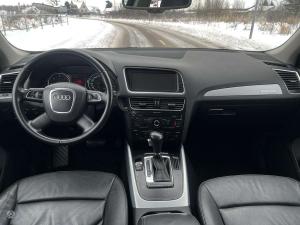 Grey Audi Q5 2009 in Ukmerge, with an engine capacity of 1.97 L and mileage of 219 thousand km for 7950 €, photo 12 on AUTOMOTO.COM.LV
