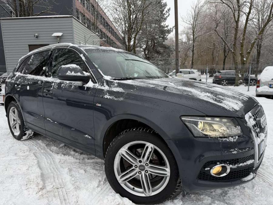 Grey Audi Q5 2009 in Kaunas, with an engine capacity of 1.97 L and mileage of 373 thousand km for 7950 €, photo 2 on AUTOMOTO.COM.LV