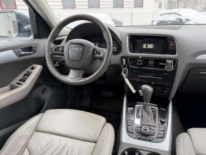 Grey Audi Q5 2009 in Kaunas, with an engine capacity of 1.97 L and mileage of 373 thousand km for 7950 €, photo 4 on AUTOMOTO.COM.LV