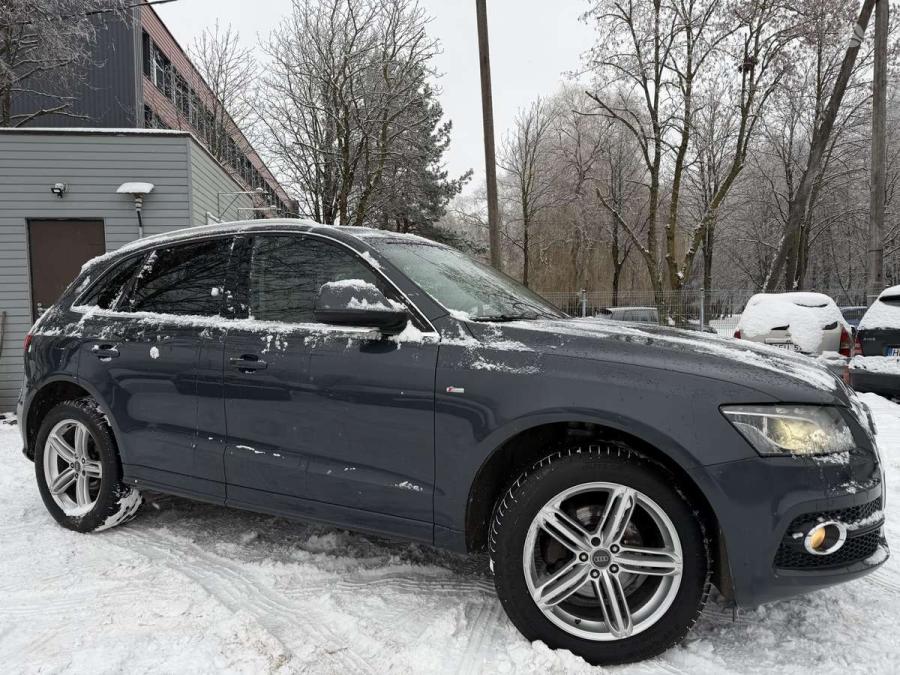 Grey Audi Q5 2009 in Kaunas, with an engine capacity of 1.97 L and mileage of 373 thousand km for 7950 €, photo 10 on AUTOMOTO.COM.LV