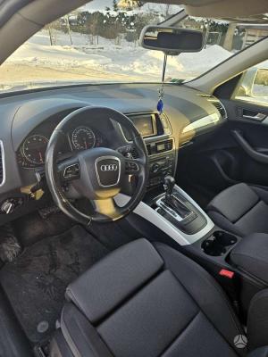 Grey Audi Q5 2009 in Anyksciai, with an engine capacity of 1.98 L and mileage of 176 thousand km for 8300 €, photo 9 on AUTOMOTO.COM.LV