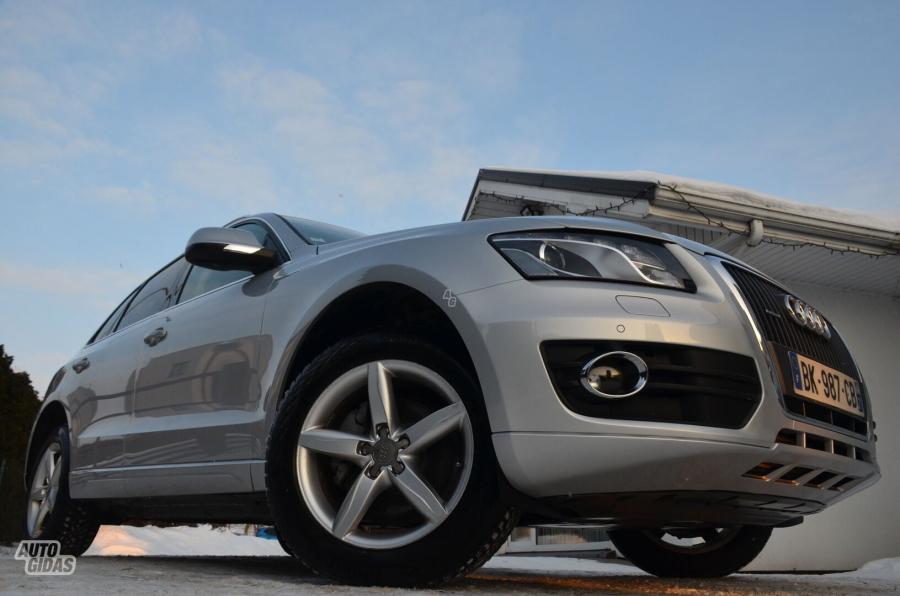 Pelēks Audi Q5 2009 Kauņa, ar dzinēja tilpumu 2.00 L un nobraukumu 235 tūkst. km par 8950 €, foto 35 vietnē AUTOMOTO.COM.LV