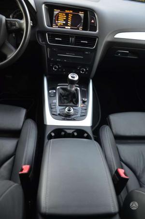 Pelēks Audi Q5 2009 Kauņa, ar dzinēja tilpumu 2.00 L un nobraukumu 235 tūkst. km par 8950 €, foto 32 vietnē AUTOMOTO.COM.LV