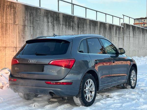 Grey Audi Q5 2009 in Vilnius, with an engine capacity of 1.98 L and mileage of 183 thousand km for 6500 €, photo 4 on AUTOMOTO.COM.LV