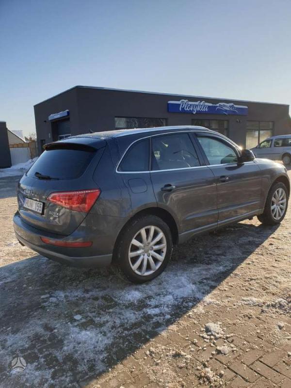 Pelēks Audi Q5 2009 Tauragė, ar dzinēja tilpumu 1.97 L un nobraukumu 263 tūkst. km par 7600 €, foto 7 vietnē AUTOMOTO.COM.LV