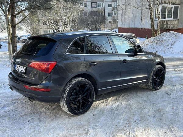Pelēks Audi Q5 2009 Viļņa, ar dzinēja tilpumu 2.97 L un nobraukumu 346 tūkst. km par 6800 €, foto 4 vietnē AUTOMOTO.COM.LV