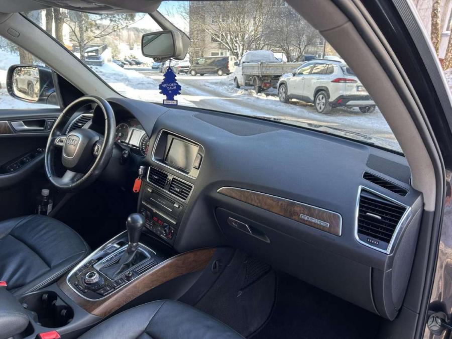 Grey Audi Q5 2009 in Vilnius, with an engine capacity of 2.97 L and mileage of 346 thousand km for 6800 €, photo 19 on AUTOMOTO.COM.LV
