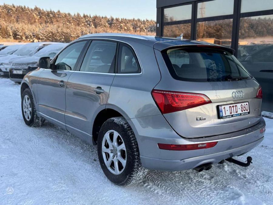 Pelēks Audi Q5 2009 Viļņa, ar dzinēja tilpumu 2.00 L un nobraukumu 239 tūkst. km par 7950 €, foto 3 vietnē AUTOMOTO.COM.LV