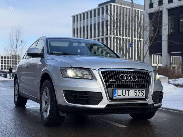 Pelēks Audi Q5 2009 Viļņa, ar dzinēja tilpumu 1.97 L un nobraukumu 340 tūkst. km par 5900 €, foto 1 vietnē AUTOMOTO.COM.LV