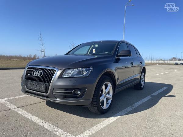 Grey Audi Q5 2009 in Siauliai, with an engine capacity of 3.00 L and mileage of 315 thousand km for 7400 €, photo 1 on AUTOMOTO.COM.LV