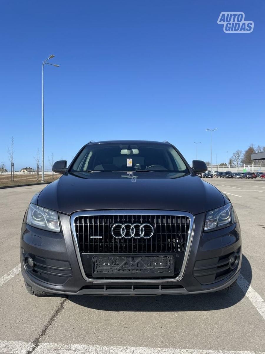 Grey Audi Q5 2009 in Siauliai, with an engine capacity of 3.00 L and mileage of 315 thousand km for 7400 €, photo 2 on AUTOMOTO.COM.LV