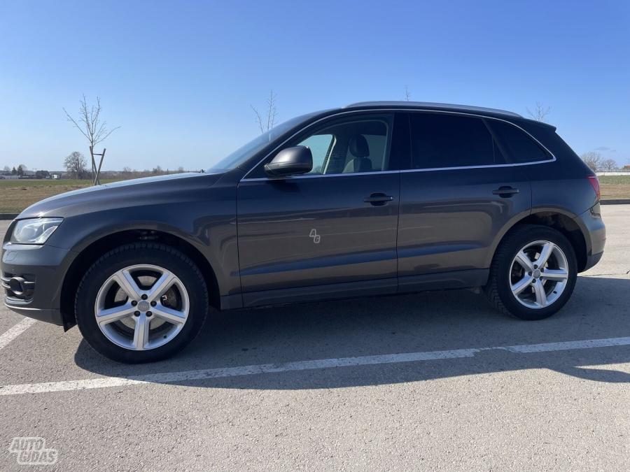 Grey Audi Q5 2009 in Siauliai, with an engine capacity of 3.00 L and mileage of 315 thousand km for 7400 €, photo 7 on AUTOMOTO.COM.LV