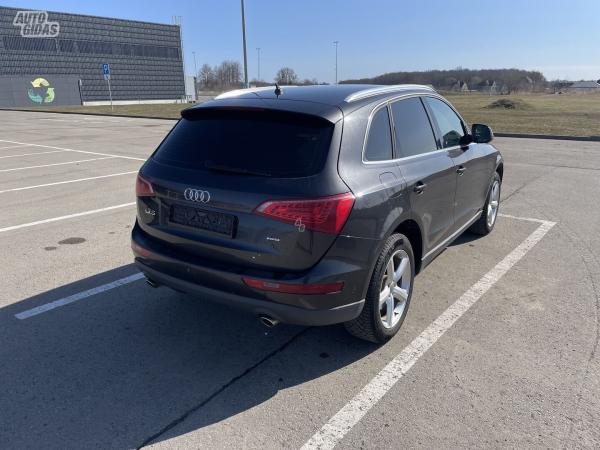 Grey Audi Q5 2009 in Siauliai, with an engine capacity of 3.00 L and mileage of 315 thousand km for 7400 €, photo 10 on AUTOMOTO.COM.LV