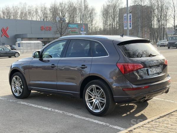 Pelēks Audi Q5 2009 Rīga, ar dzinēja tilpumu 3.00 L un nobraukumu 324 tūkst. km par 10100 €, foto 1 vietnē AUTOMOTO.COM.LV