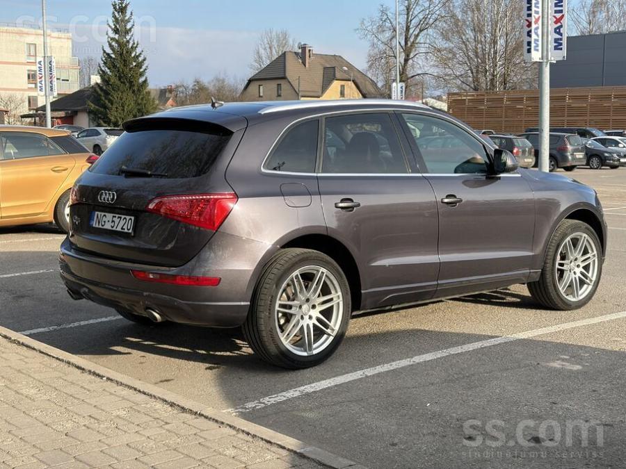 Grey Audi Q5 2009 in Riga, with an engine capacity of 3.00 L and mileage of 324 thousand km for 9500 €, photo 5 on AUTOMOTO.COM.LV