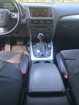 Grey Audi Q5 2009 in Vilnius, with an engine capacity of 3.00 L and mileage of 307 thousand km for 7750 €, photo 7 on AUTOMOTO.COM.LV