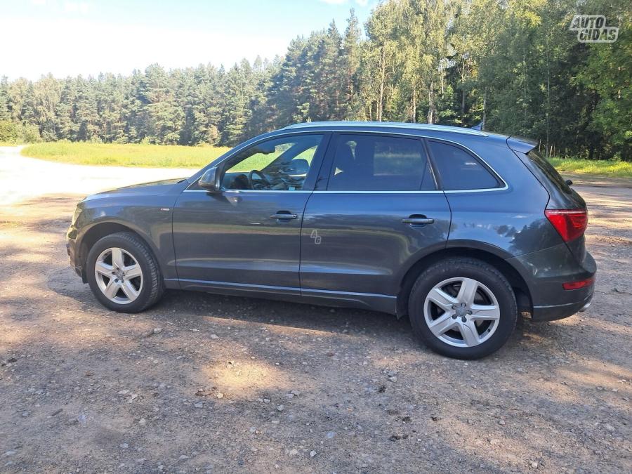 Grey Audi Q5 2009 in Vilnius, with an engine capacity of 3.00 L and mileage of 307 thousand km for 7750 €, photo 16 on AUTOMOTO.COM.LV