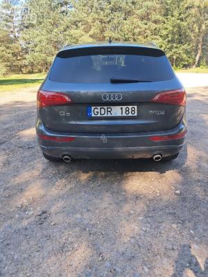 Grey Audi Q5 2009 in Vilnius, with an engine capacity of 3.00 L and mileage of 307 thousand km for 7750 €, photo 17 on AUTOMOTO.COM.LV