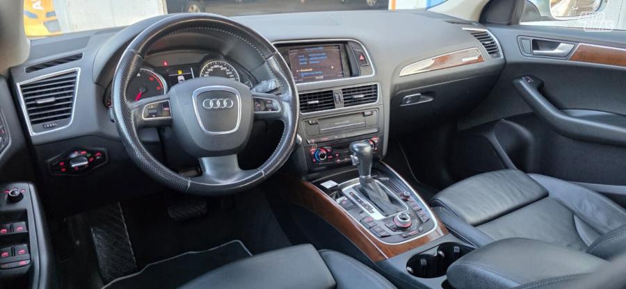 Pelēks Audi Q5 2009 Šauļi, ar dzinēja tilpumu 3.00 L un nobraukumu 280 tūkst. km par 7950 €, foto 12 vietnē AUTOMOTO.COM.LV