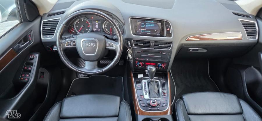 Pelēks Audi Q5 2009 Šauļi, ar dzinēja tilpumu 3.00 L un nobraukumu 280 tūkst. km par 7950 €, foto 14 vietnē AUTOMOTO.COM.LV