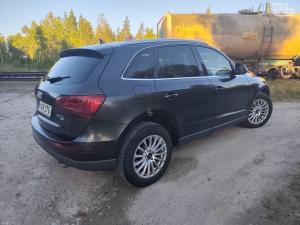 Grey Audi Q5 2009 in Naujoji Akmene, with an engine capacity of 3.00 L and mileage of 319 thousand km for 7000 €, photo 8 on AUTOMOTO.COM.LV
