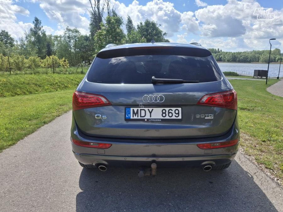 Grey Audi Q5 2009 in Prienai, with an engine capacity of 3.00 L and mileage of 313 thousand km for 6160 €, photo 7 on AUTOMOTO.COM.LV