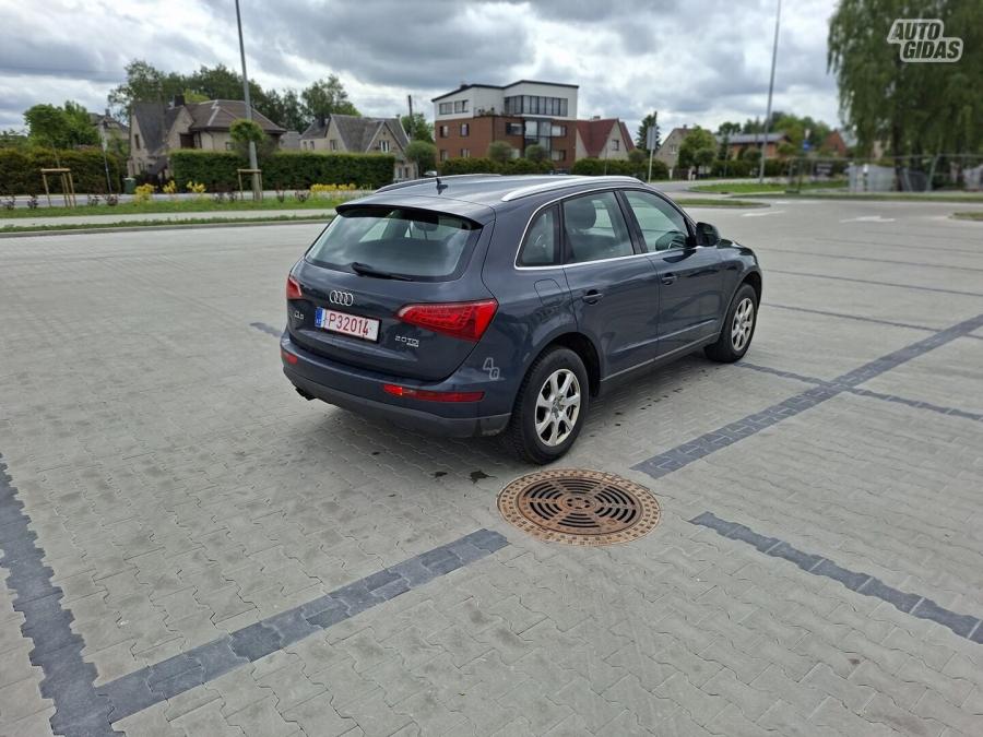 Grey Audi Q5 2009 in Kaunas, with an engine capacity of 2.00 L and mileage of 277 thousand km for 8800 €, photo 16 on AUTOMOTO.COM.LV
