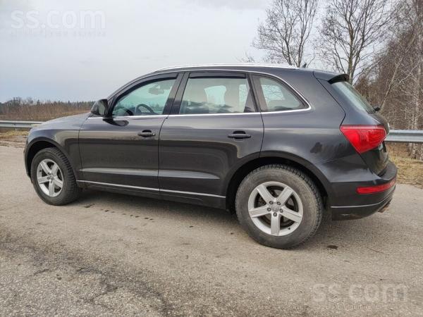 Grey Audi Q5 2009 in Talsi, with an engine capacity of 2.00 L and mileage of 287 thousand km for 11200 €, photo 3 on AUTOMOTO.COM.LV