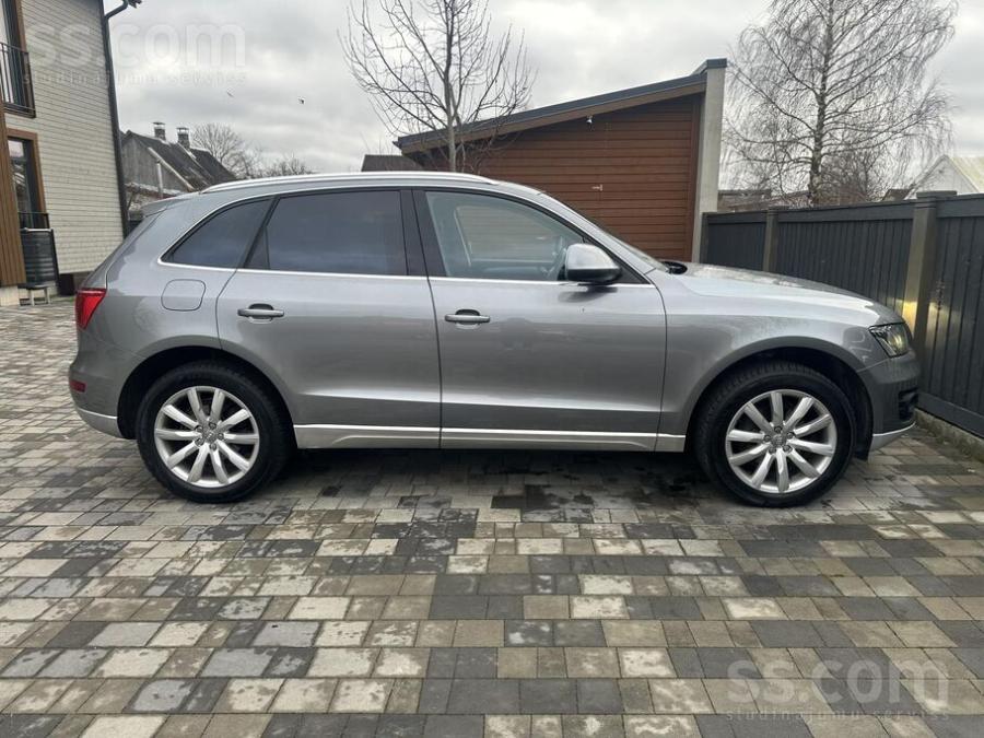 Pelēks Audi Q5 2009 Tukums, ar dzinēja tilpumu 2.00 L un nobraukumu 0 tūkst. km par 8900 €, foto 4 vietnē AUTOMOTO.COM.LV