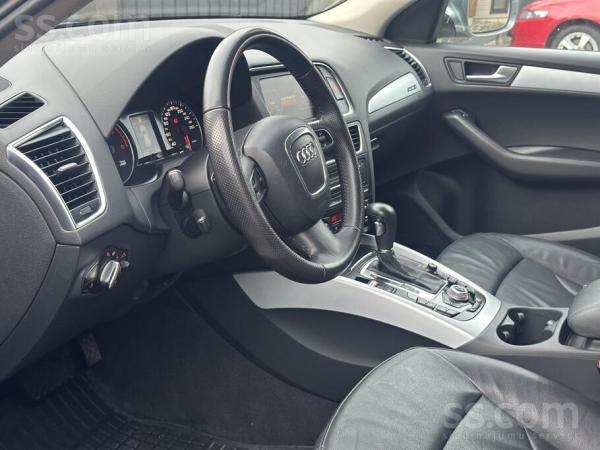 Grey Audi Q5 2009 in Tukums, with an engine capacity of 2.00 L and mileage of 0 thousand km for 8900 €, photo 4 on AUTOMOTO.COM.LV