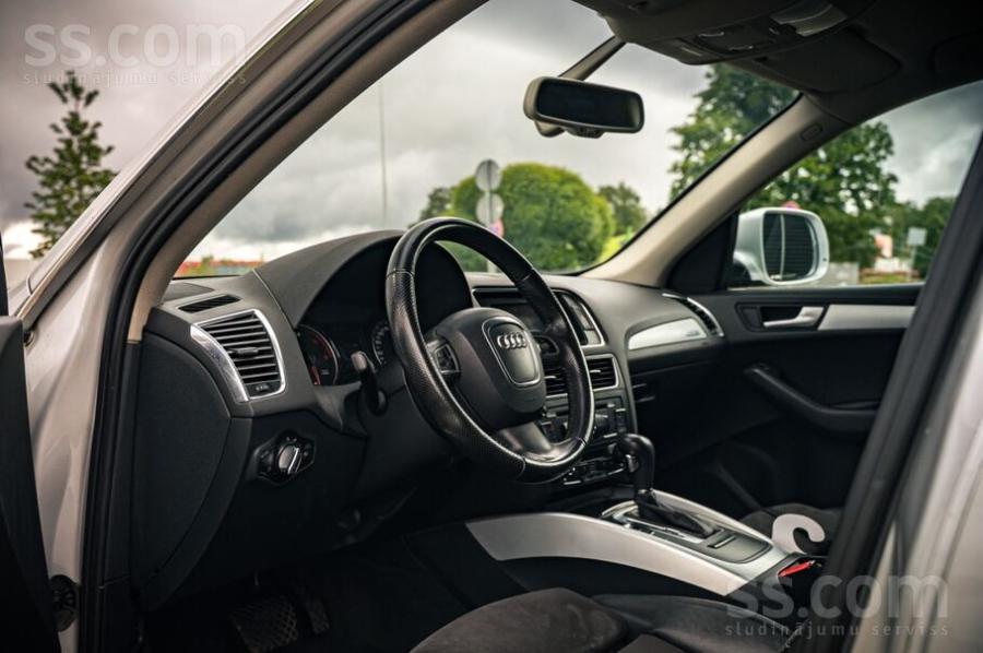 Pelēks Audi Q5 2009 Rīga, ar dzinēja tilpumu 3.00 L un nobraukumu 238 tūkst. km par 7990 €, foto 12 vietnē AUTOMOTO.COM.LV
