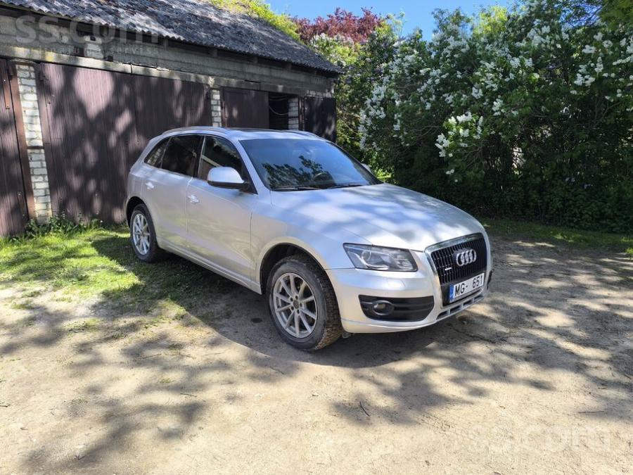 Pelēks Audi Q5 2009 Liepāja, ar dzinēja tilpumu 3.00 L un nobraukumu 360 tūkst. km par 6900 €, foto 1 vietnē AUTOMOTO.COM.LV