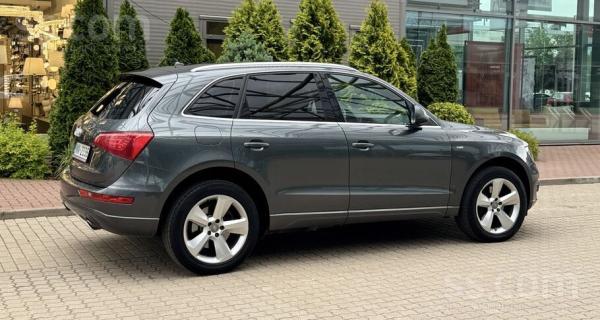Grey Audi Q5 2009 in Riga, with an engine capacity of 3.00 L and mileage of 356 thousand km for 8600 €, photo 4 on AUTOMOTO.COM.LV