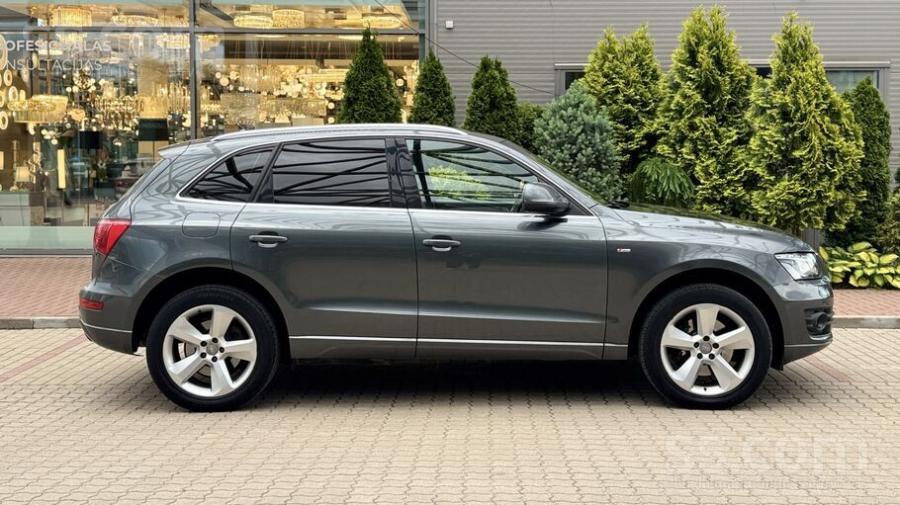 Grey Audi Q5 2009 in Riga, with an engine capacity of 3.00 L and mileage of 356 thousand km for 8600 €, photo 6 on AUTOMOTO.COM.LV