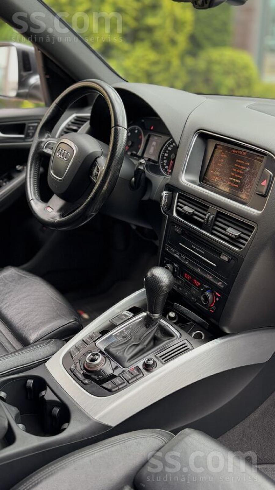 Grey Audi Q5 2009 in Riga, with an engine capacity of 3.00 L and mileage of 356 thousand km for 8600 €, photo 27 on AUTOMOTO.COM.LV
