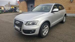 Grey Audi Q5 2009 in Riga, with an engine capacity of 2.00 L and mileage of 220 thousand km for 8550 €, photo  on AUTOMOTO.COM.LV