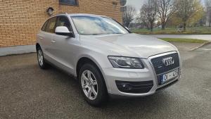 Grey Audi Q5 2009 in Riga, with an engine capacity of 2.00 L and mileage of 220 thousand km for 8550 €, photo 4 on AUTOMOTO.COM.LV