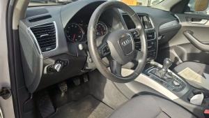 Grey Audi Q5 2009 in Riga, with an engine capacity of 2.00 L and mileage of 220 thousand km for 8550 €, photo 11 on AUTOMOTO.COM.LV