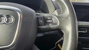 Grey Audi Q5 2009 in Riga, with an engine capacity of 2.00 L and mileage of 220 thousand km for 8550 €, photo 16 on AUTOMOTO.COM.LV