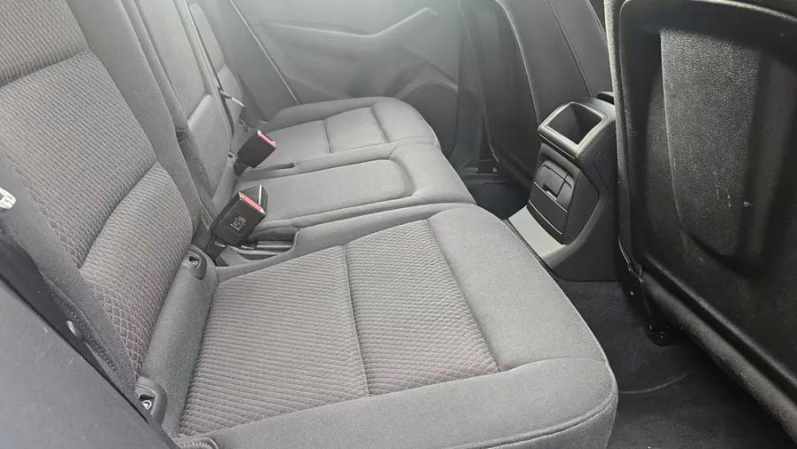 Grey Audi Q5 2009 in Riga, with an engine capacity of 2.00 L and mileage of 220 thousand km for 8550 €, photo 23 on AUTOMOTO.COM.LV