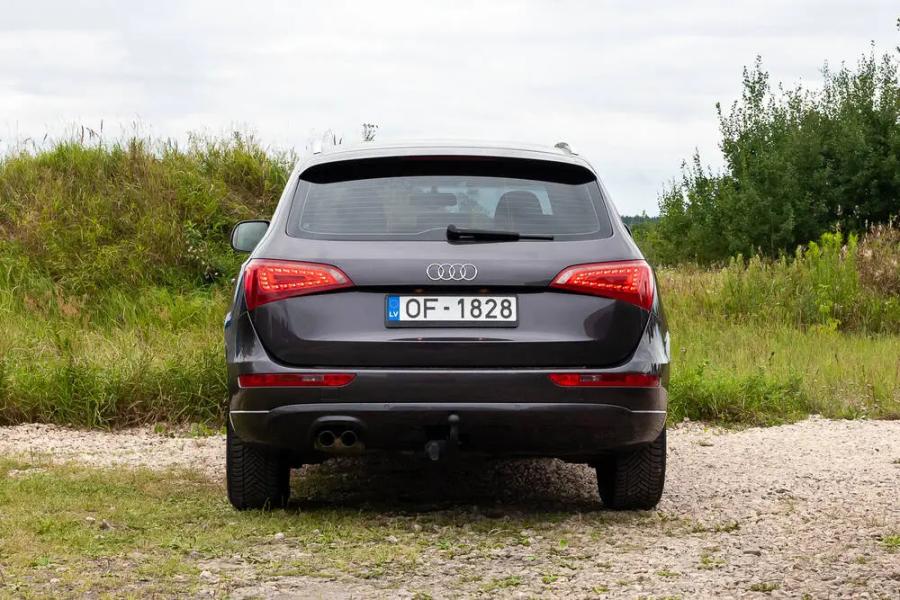 Pelēks Audi Q5 2009 Rīga, ar dzinēja tilpumu 2.00 L un nobraukumu 260 tūkst. km par 10995 €, foto 7 vietnē AUTOMOTO.COM.LV