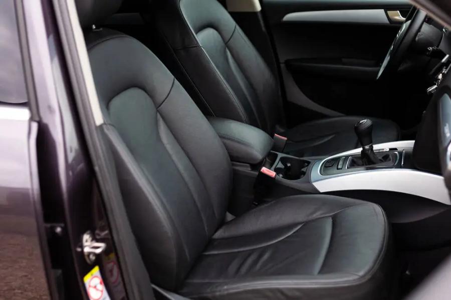 Pelēks Audi Q5 2009 Rīga, ar dzinēja tilpumu 2.00 L un nobraukumu 260 tūkst. km par 10995 €, foto 21 vietnē AUTOMOTO.COM.LV