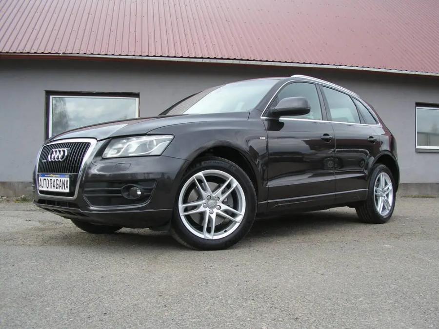 Pelēks Audi Q5 2009 Sigulda, ar dzinēja tilpumu 3.00 L un nobraukumu 263 tūkst. km par 9650 €, foto 1 vietnē AUTOMOTO.COM.LV