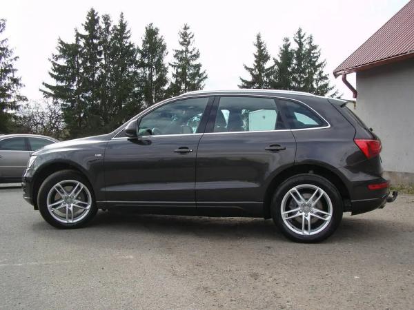 Grey Audi Q5 2009 in Sigulda, with an engine capacity of 3.00 L and mileage of 263 thousand km for 9650 €, photo 4 on AUTOMOTO.COM.LV