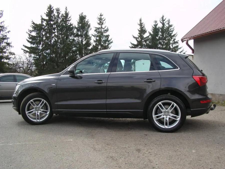 Pelēks Audi Q5 2009 Sigulda, ar dzinēja tilpumu 3.00 L un nobraukumu 263 tūkst. km par 9650 €, foto 5 vietnē AUTOMOTO.COM.LV