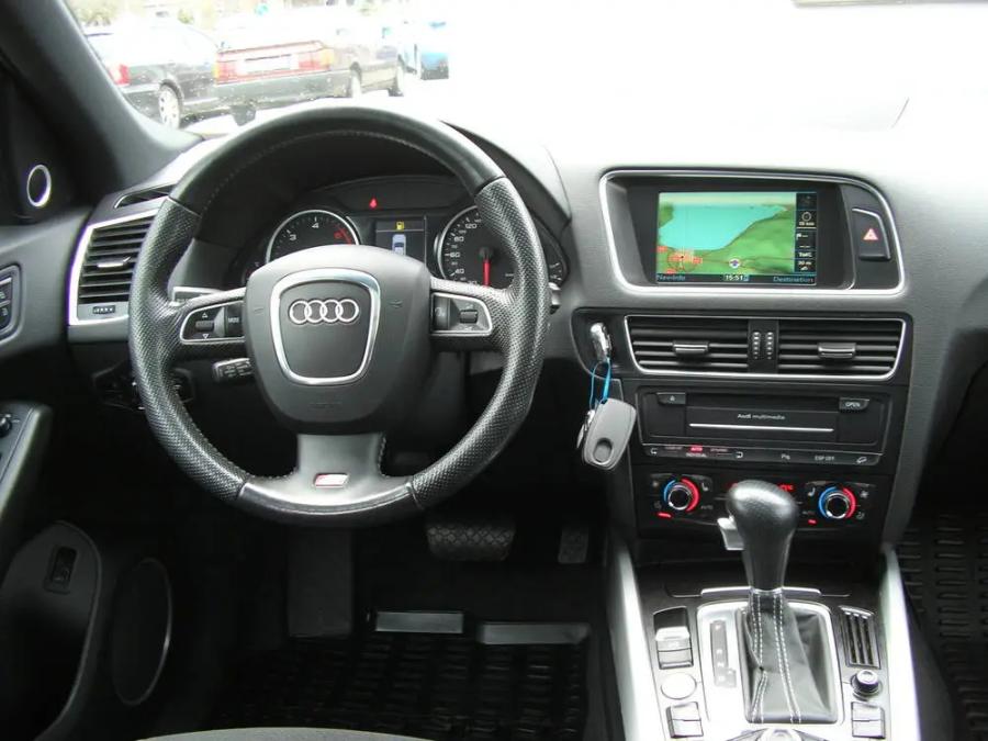Pelēks Audi Q5 2009 Sigulda, ar dzinēja tilpumu 3.00 L un nobraukumu 263 tūkst. km par 9650 €, foto 14 vietnē AUTOMOTO.COM.LV