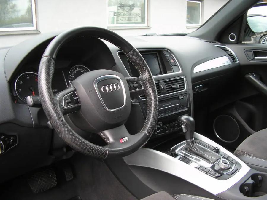Pelēks Audi Q5 2009 Sigulda, ar dzinēja tilpumu 3.00 L un nobraukumu 263 tūkst. km par 9650 €, foto 18 vietnē AUTOMOTO.COM.LV